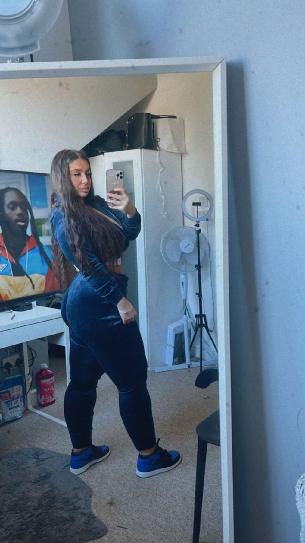 naughtybabeoxo Nude OnlyFans Leaks 9