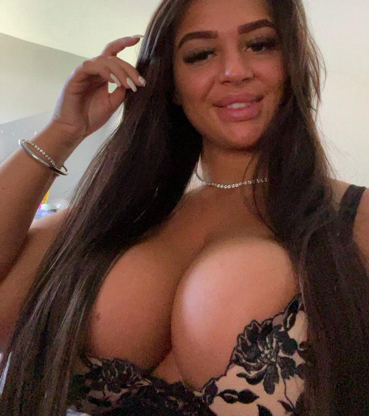 naughtybabeoxo Nude OnlyFans Leaks 24