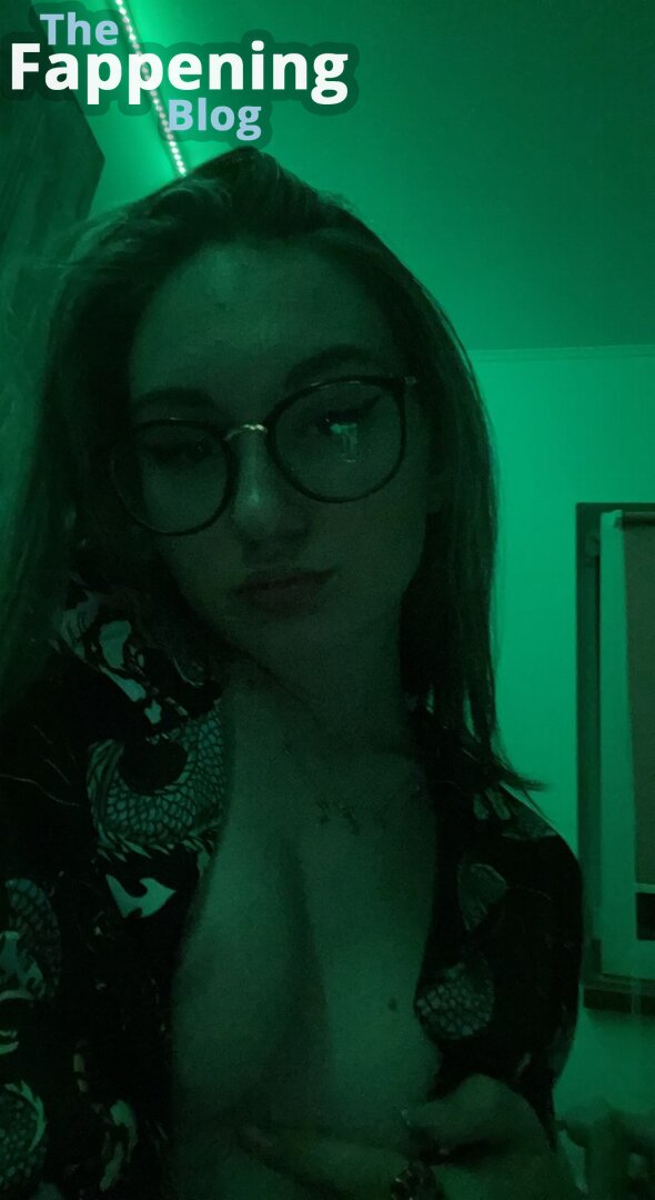 Daisy Daise / desi_daisy / playmatedaisy Nude Leaks OnlyFans Photo 1 ...