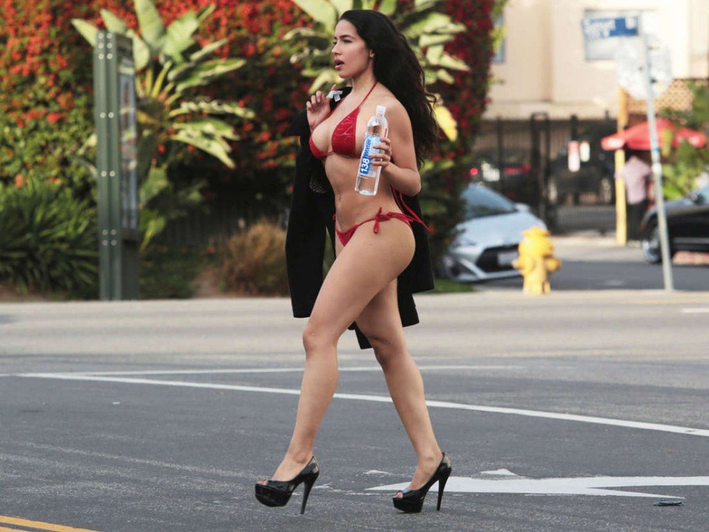 Nasia-Jansen-Sexy-4